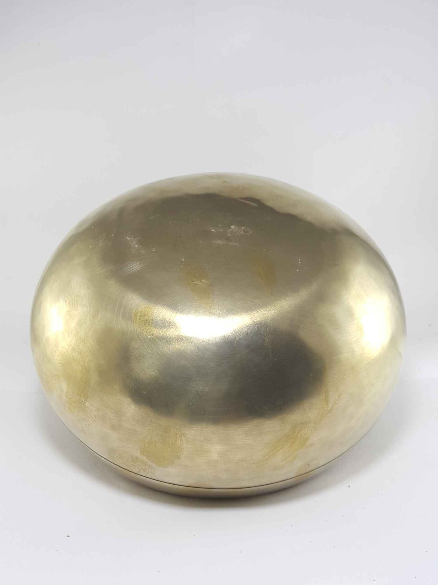High Quality Peter Hess Singing Bowls, Hand Hammered Clean Finishing M3 ...