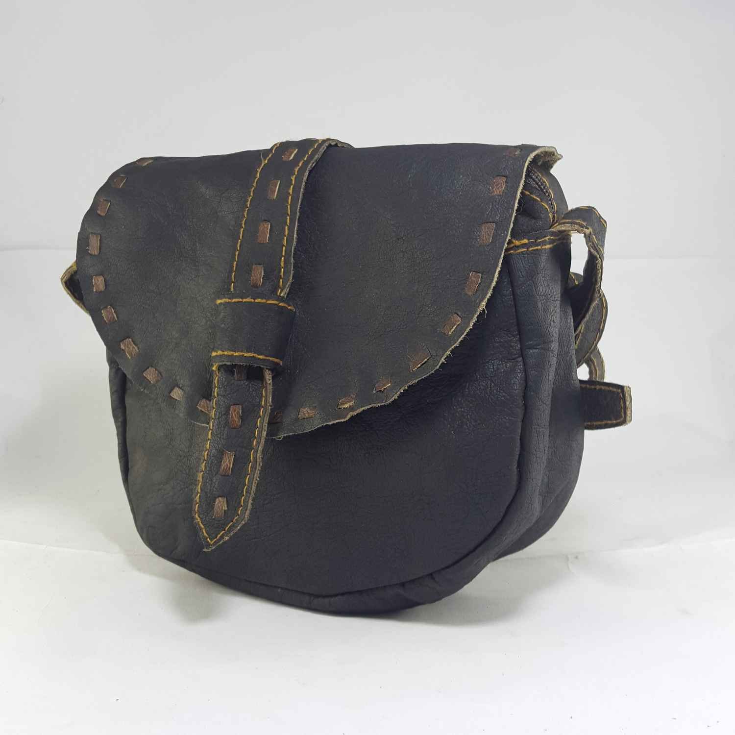 Himalayan Yak Leather Shoulder Bag 1 Zip | Price: US$21.6 | Bag ...