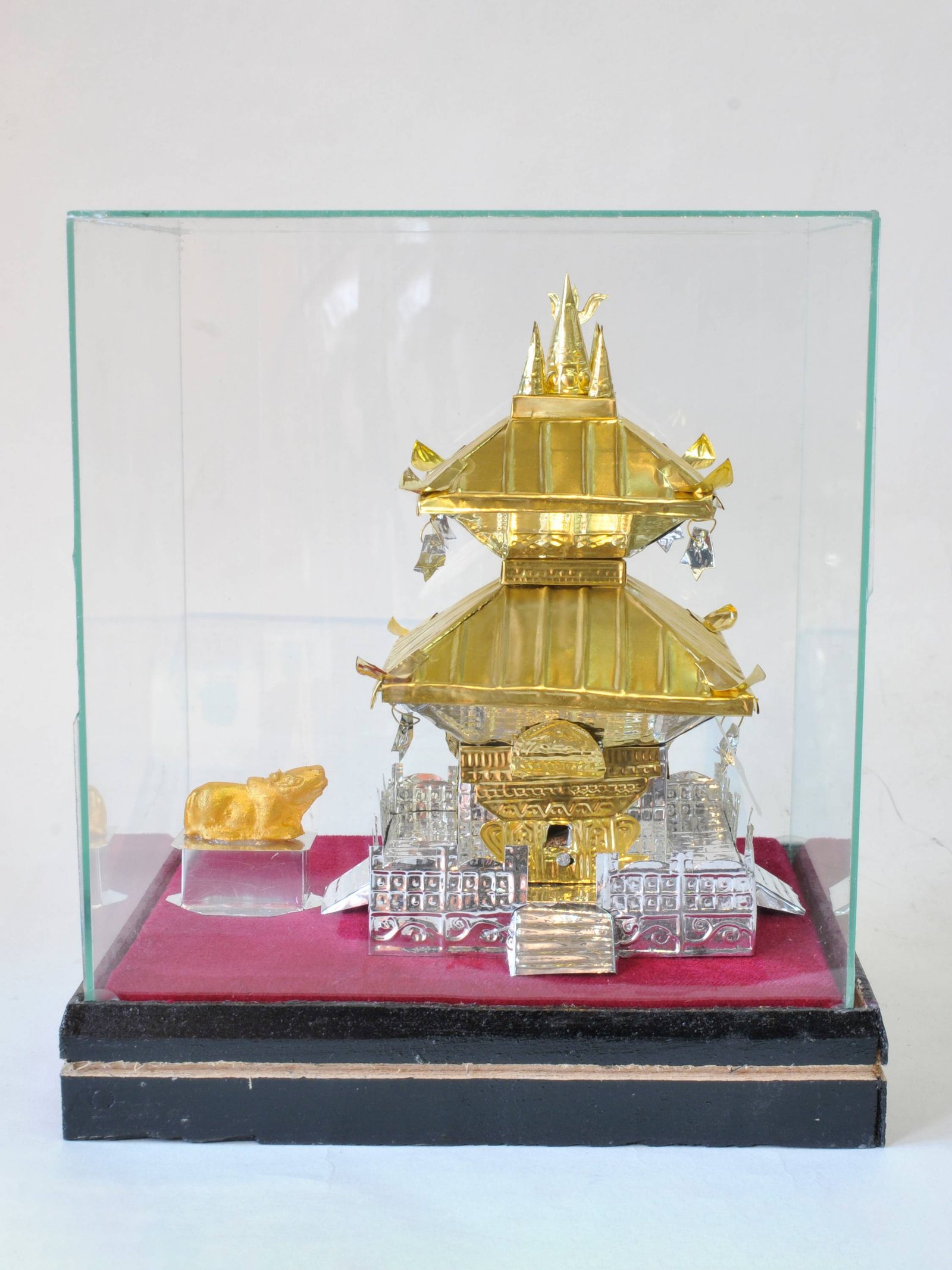Traditional Handmade Nepali Gift Item Of Pashupatinath Temple Replica ...